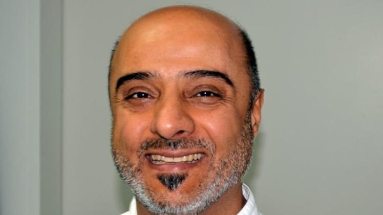 Facharzt verstärkt Neurorchirurgie am Krankenhaus