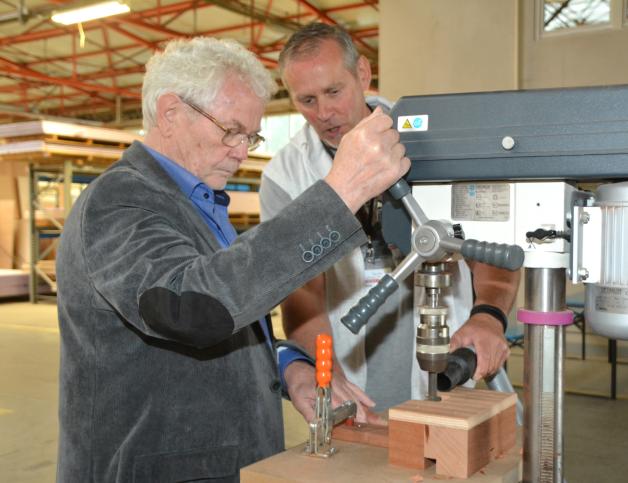 100 Jahre „Rekord“: Besucher werden unterhalten und beraten