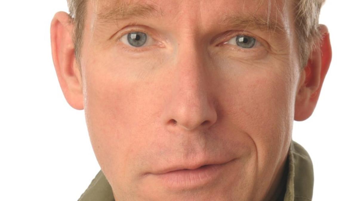 Peter Vollmer entert die Batavia in Wedel mit neuem Programm | SHZ