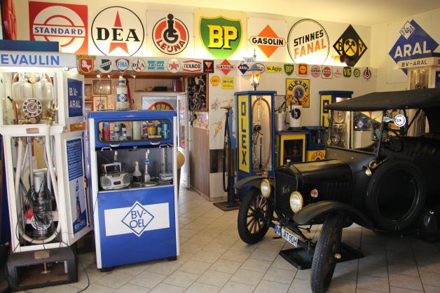 Tankstellen-Museum: Von Eiserner Jungfrau bis Oldtimer