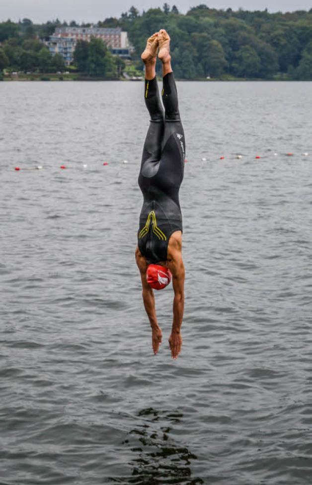 Spektakuläre Sprünge in den Dieksee