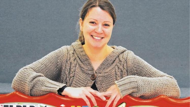 Sozialarbeiterin hilft bei Schulstress