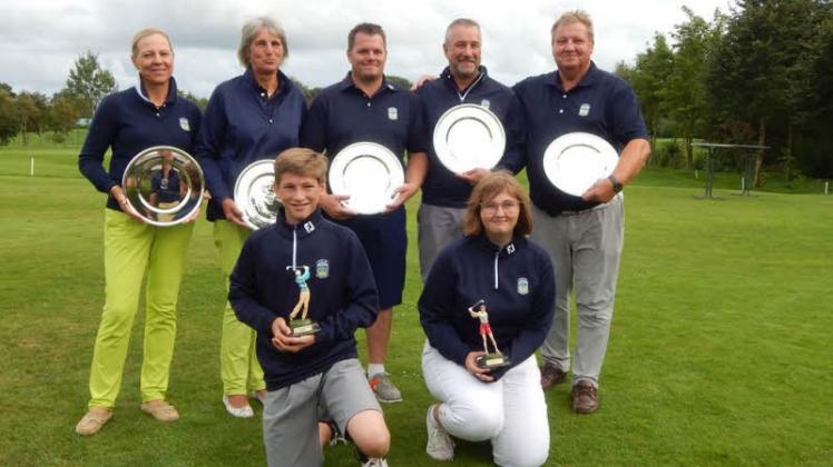 Erfolgreiche Sportler beim Golfclub an der Schlei