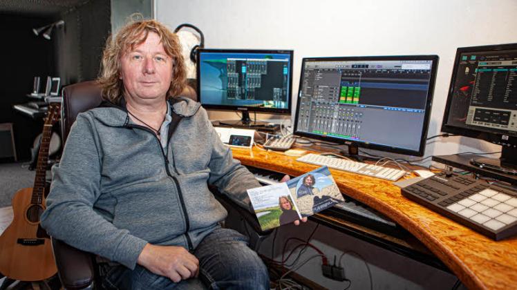 Ex-Godewind-Sänger Stephan Bork präsentiert neue Solo-CD