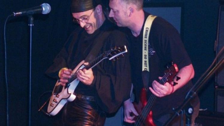 Regionale Rockbands begeistern Kremper Publikum | SHZ