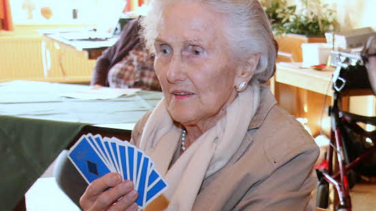 Margarete Sievers ist Husums leidenschaftlichste Bridge-Spielerin