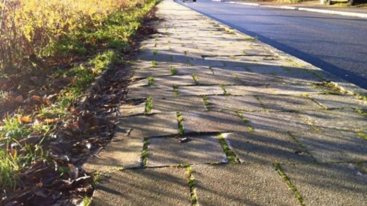 Gehweg soll günstig erneuert werden