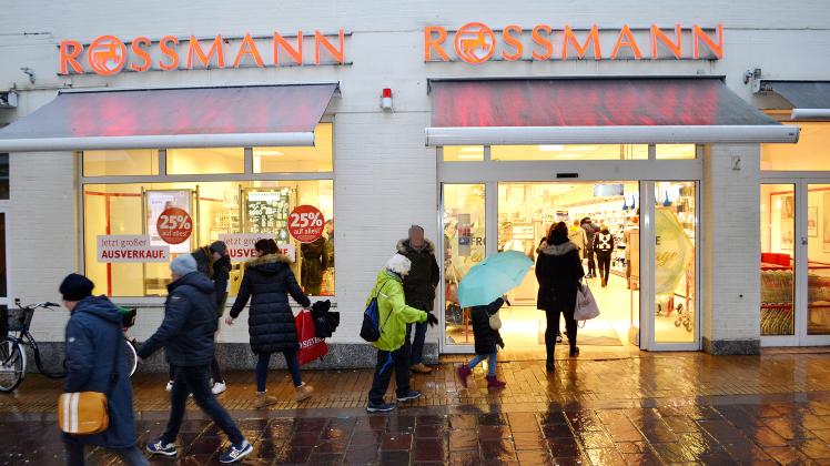 Drogeriemarkt „Rossmann“ in der Hohen Straße schließt bis Ende Fe