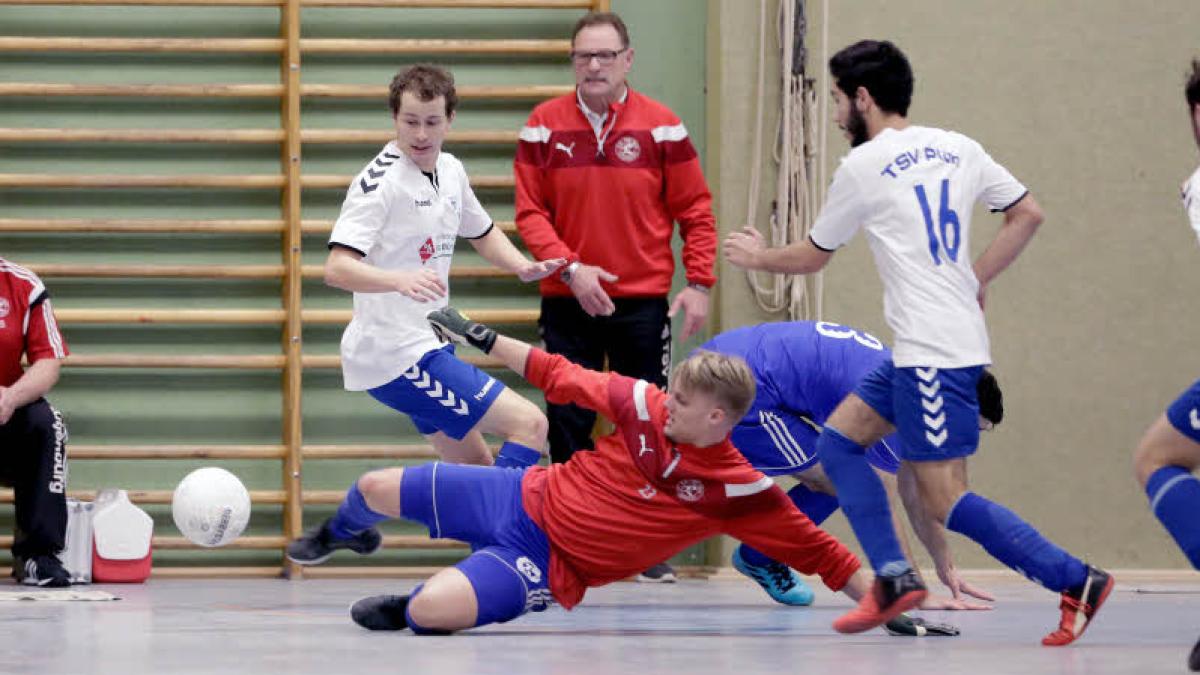 Enis Gashi schießt das Siegtor