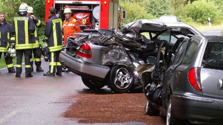 23-Jähriger stirbt bei Autounfall