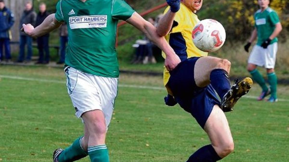Mit einem Feldspieler im Tor und in Unterzahl: Gadeland holt ein | SHZ Mit einem Feldspieler im Tor und in Unterzahl: Gadeland holt ein | SHZ