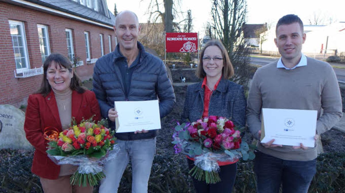 Rosen von Kordes blühen heute vor dem Kreml und in Disney-World