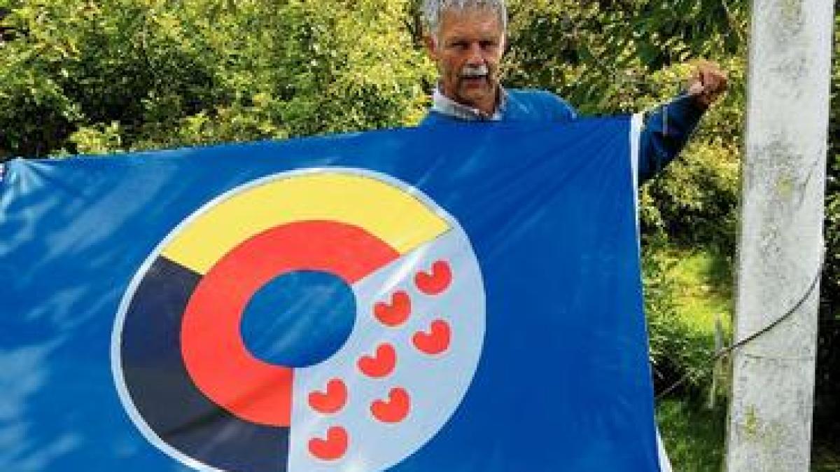 Friesen unter einer Fahne | SHZ