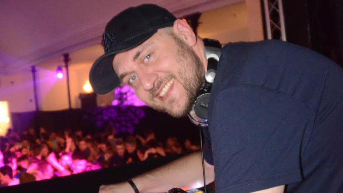 Wilster: Apachen-Party lockt am Sonnabend ins Colosseum