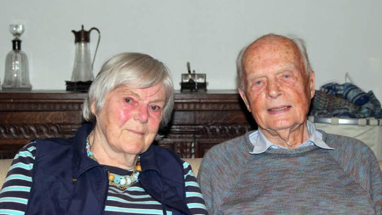 Karin und Peter Otzen - seit 65 Jahren verheiratet