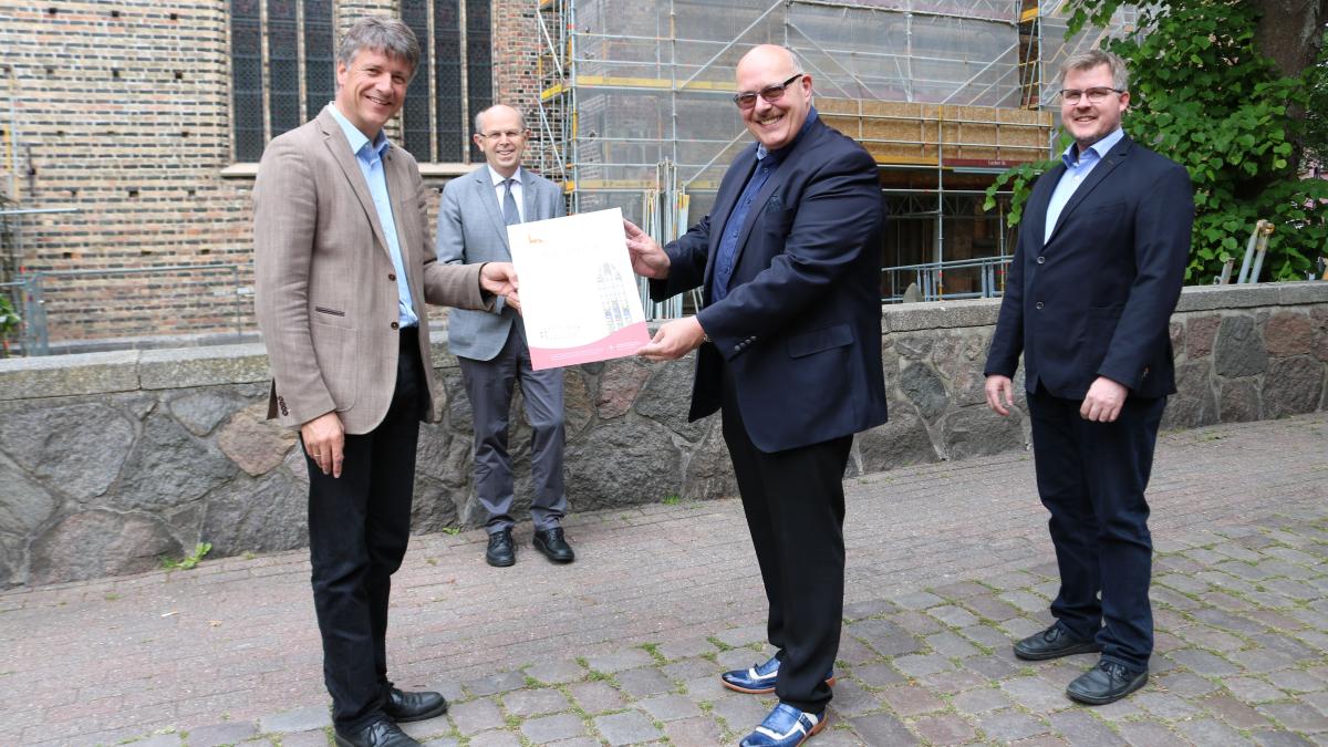 Arthur Christiansen ist jetzt Fenster-Pate