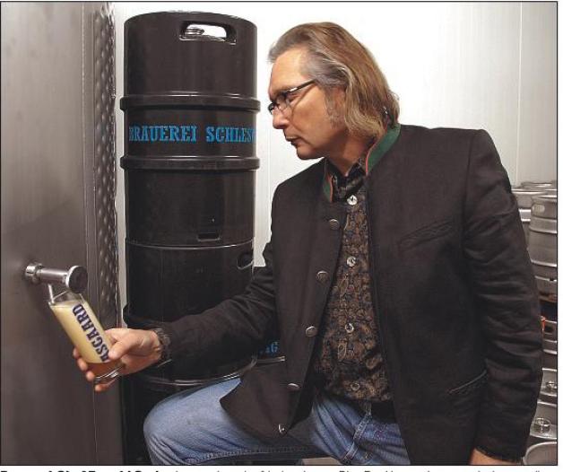 Ronald Carius braut den fünfmillionsten Liter Bier