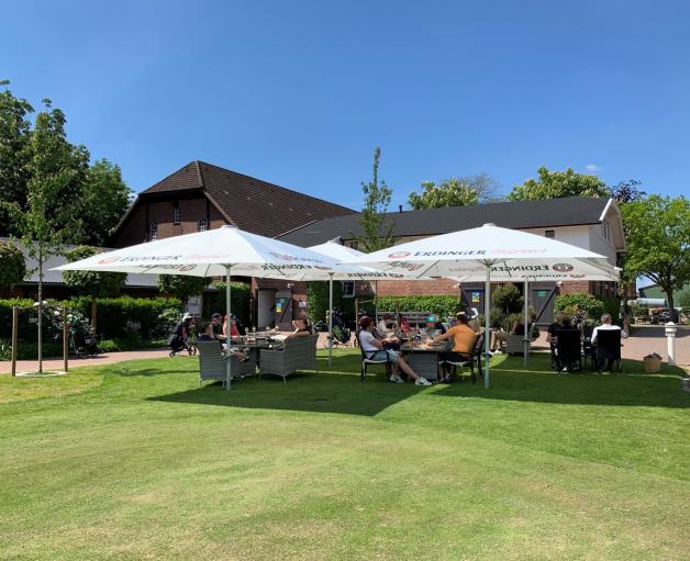 Jugend-Koordinatorin Franca Fehlauer packt ihre Tasche fürs Jugen | SHZ
