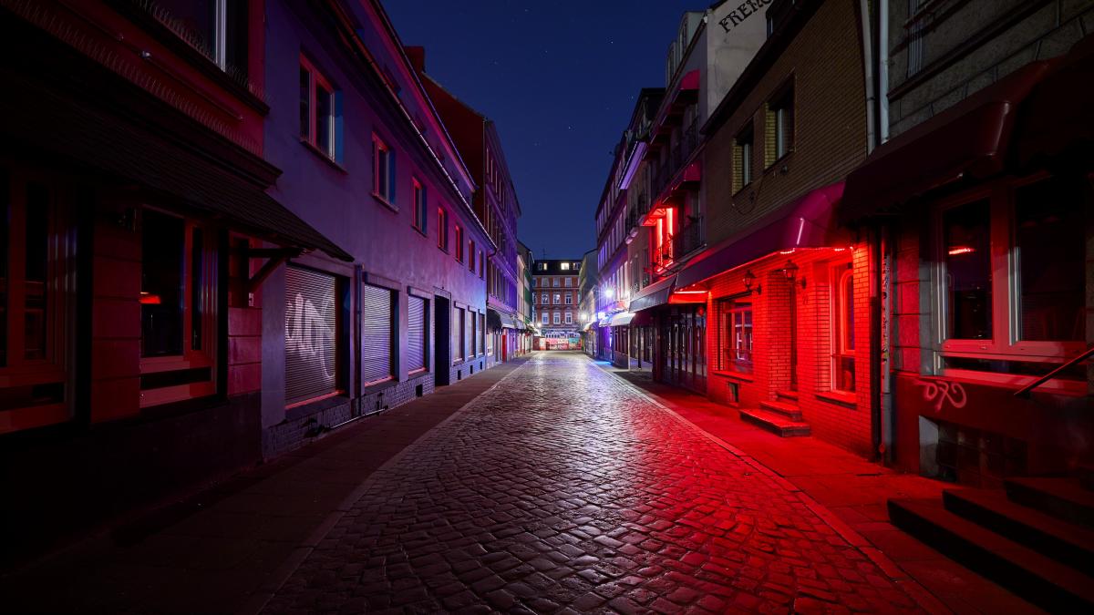 Fotograf Tim Oehler dokumentiert menschenleeres Hamburg während C | SHZ