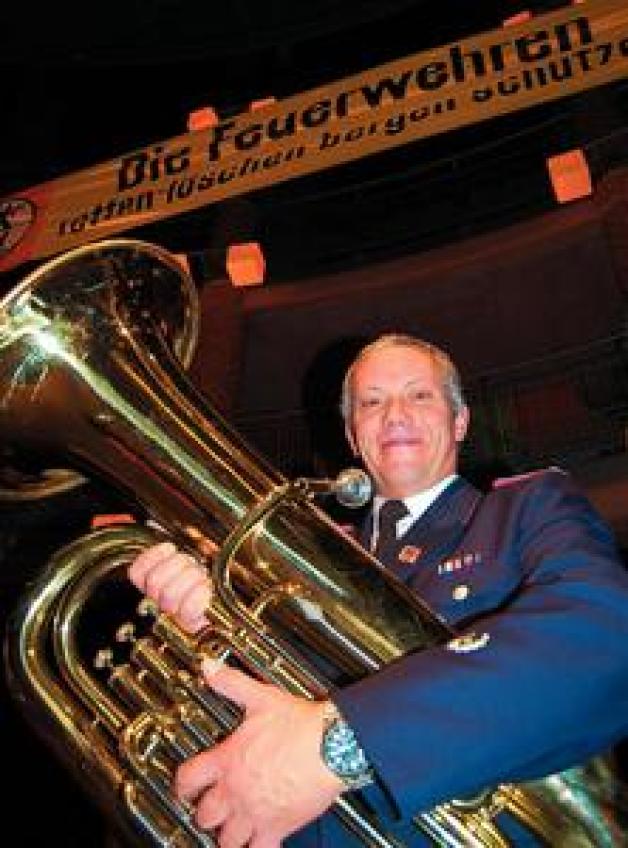 Großkonzert der Feuerwehrkapellen im Theater | SHZ