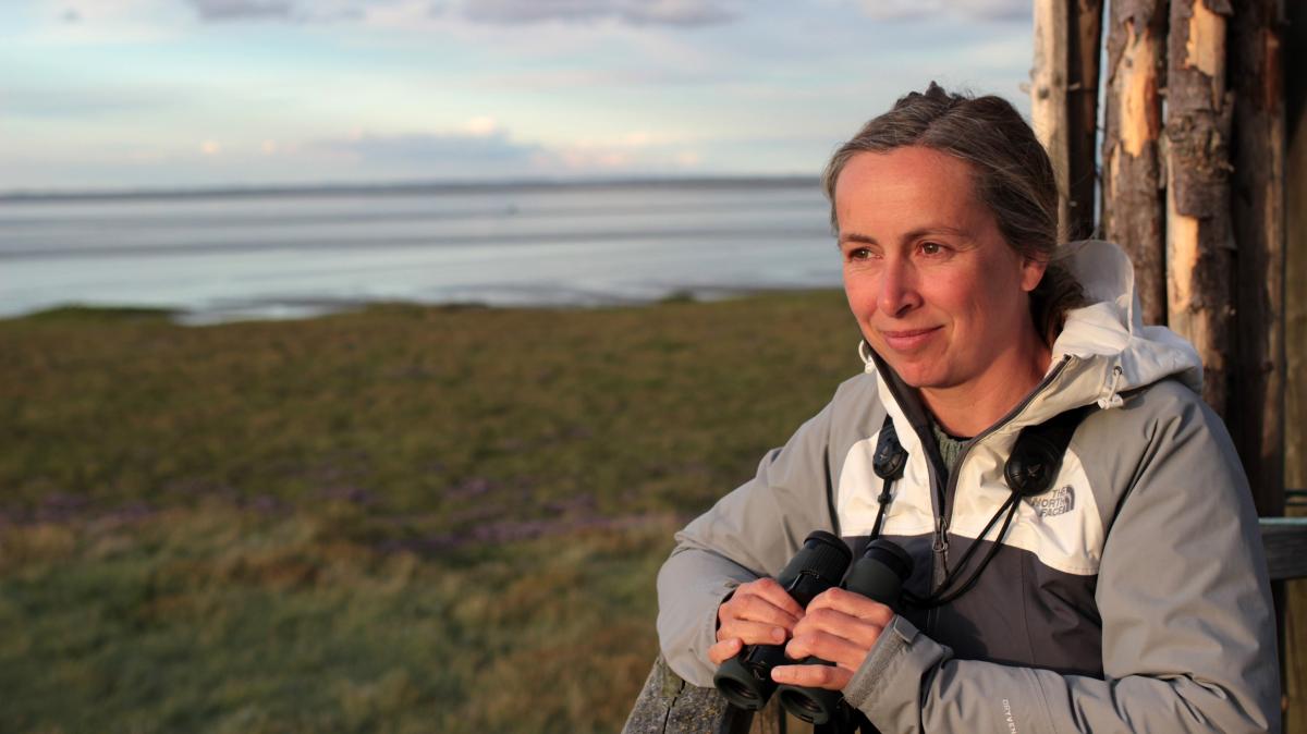 Mildstedterin Anne Evers ist auf der Vogelinsel Trischen im Einsa