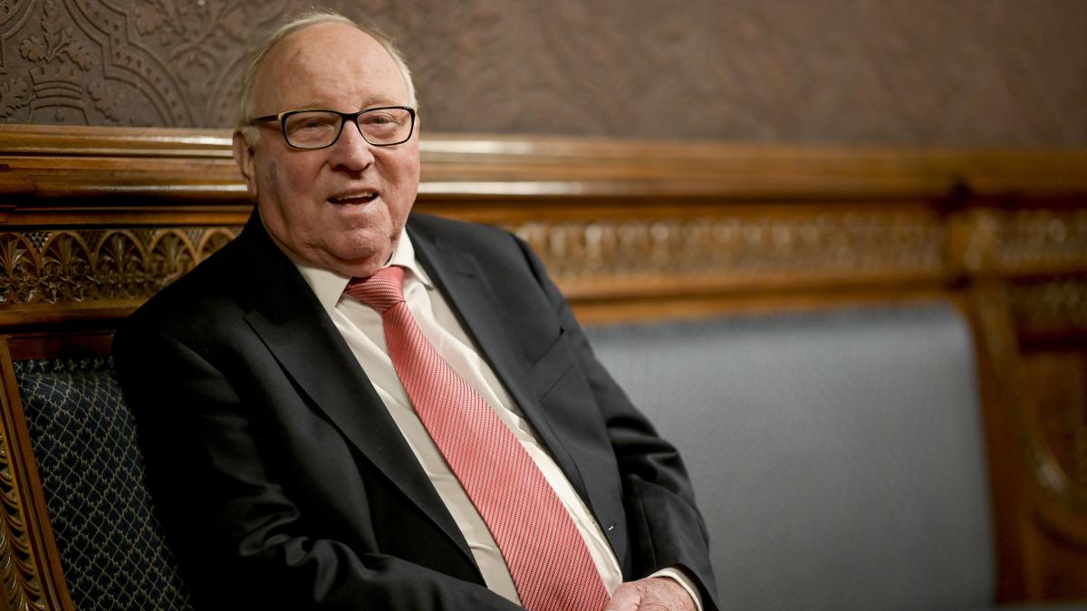 Uwe Seeler will HSV zum Auftakt siegen sehen: „Egal wie“