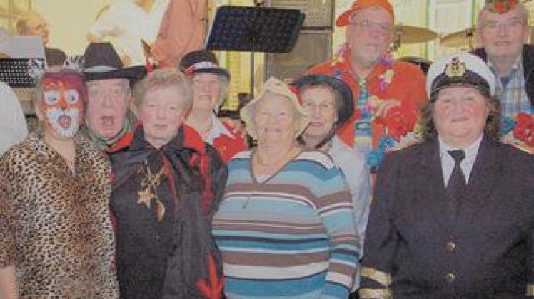 Voller Saal beim Seniorenfasching