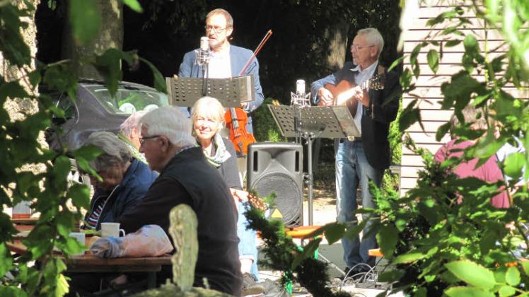 Frische Farben für den Domfriedhof