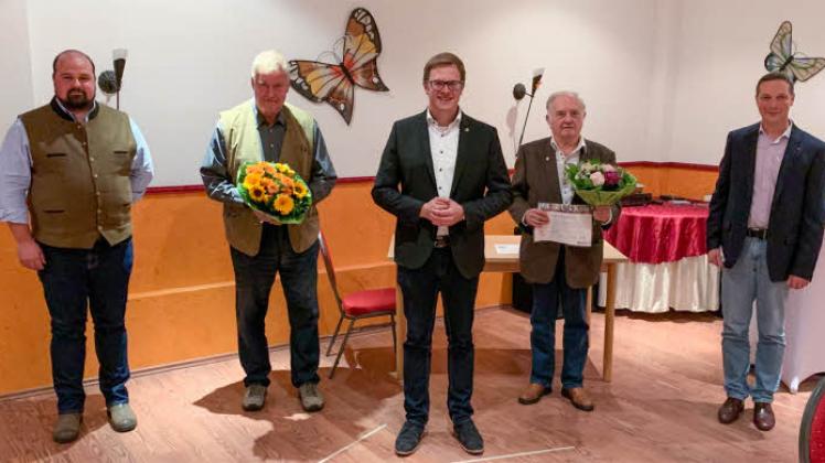 CDU Großenaspe ehrt treue Mitglieder | SHZ