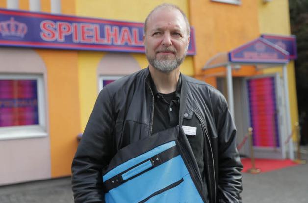 Psychologe Patrick Sperber im Kampf gegen blinkende Automaten in