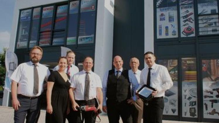 3000 Elektroartikel am Lager