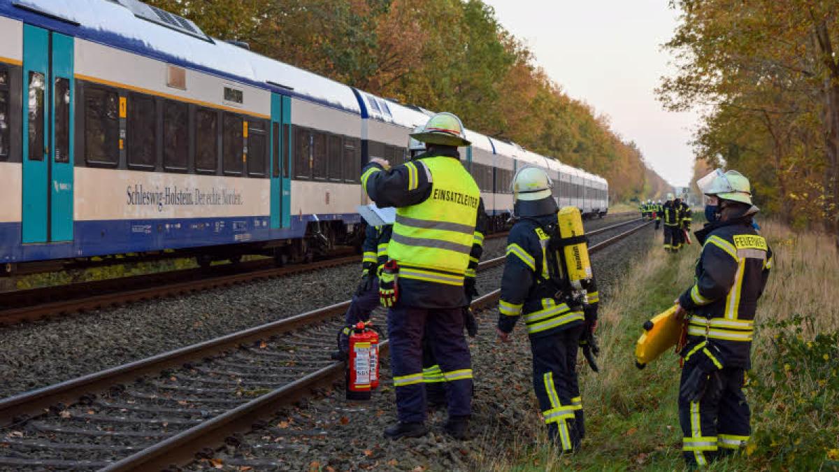 Zug bleibt auf freier Strecke bei Vaale liegen