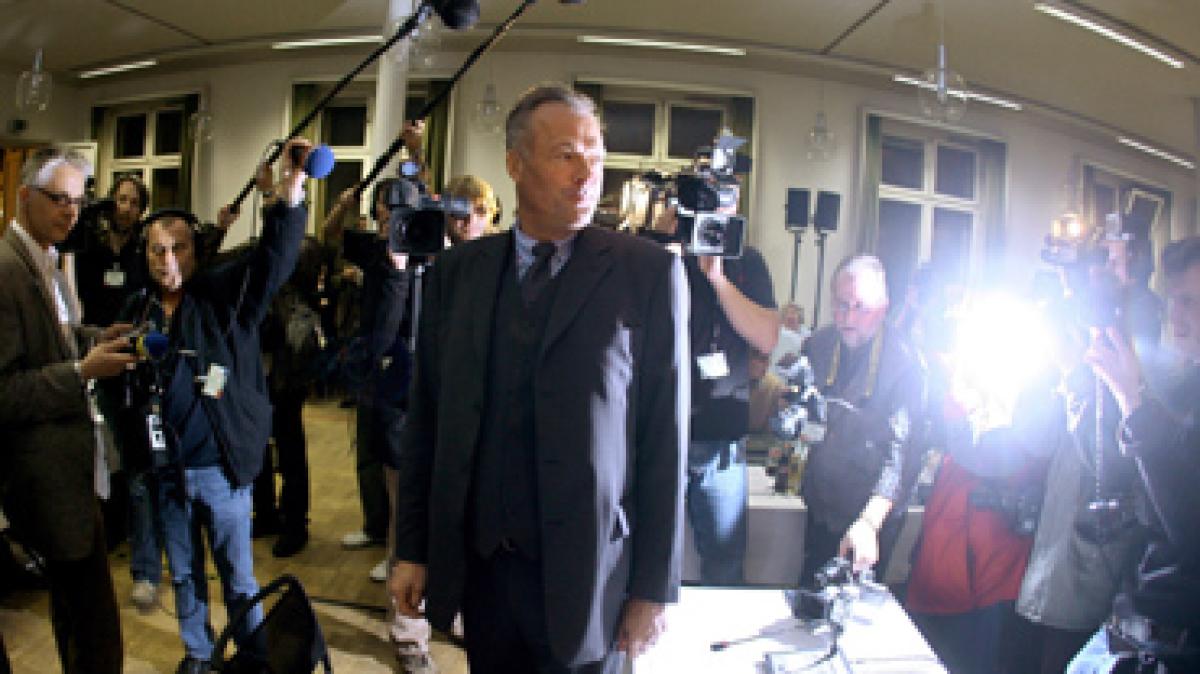 Die Rückkehr des Ronald Schill ins Rampenlicht | SHZ