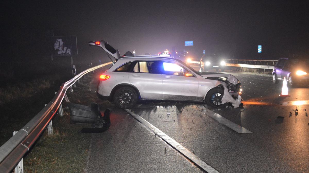 Unfall auf der A24: Mercedes-Fahrer muss ausweichen und prallt ge
