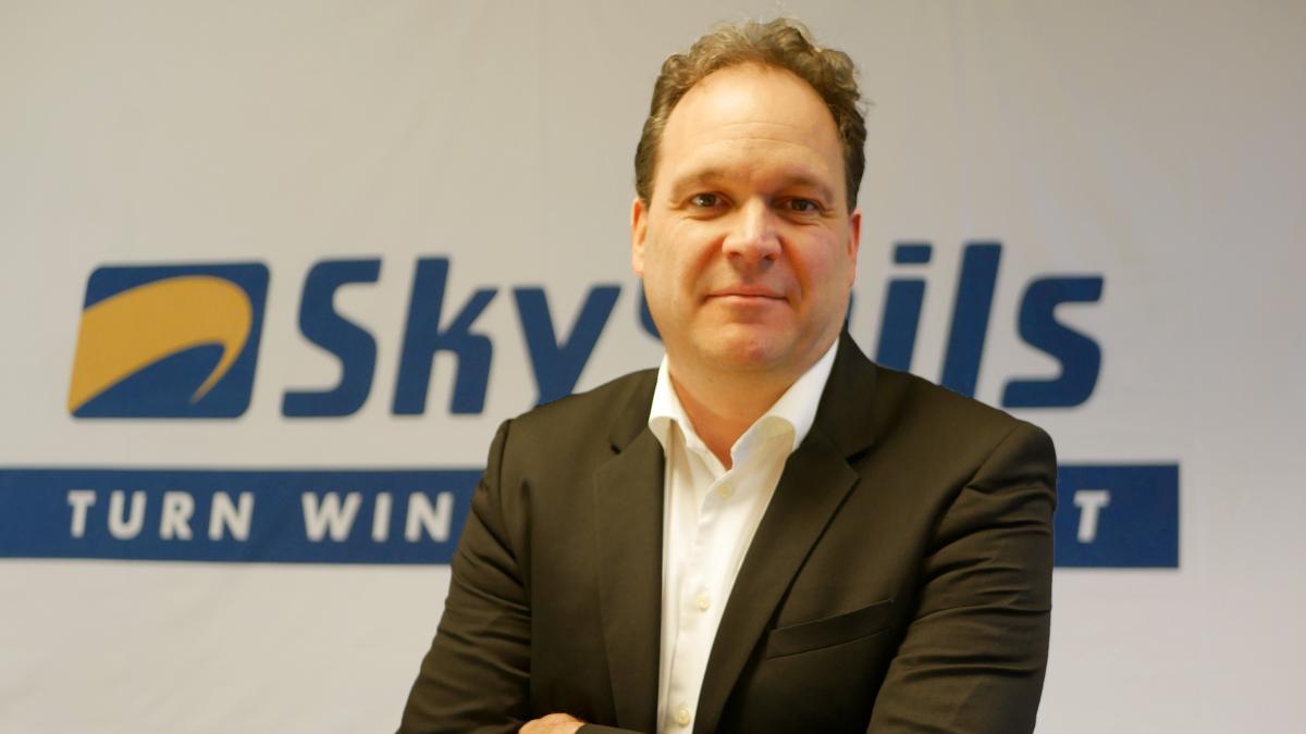 Skysails-Chef Stephan Wrage stellt sich im Barcamp Fragen | SHZ