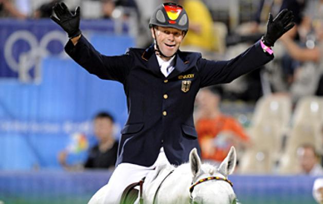 Hinrich Romeike holt zweites Reiter-Gold | SHZ