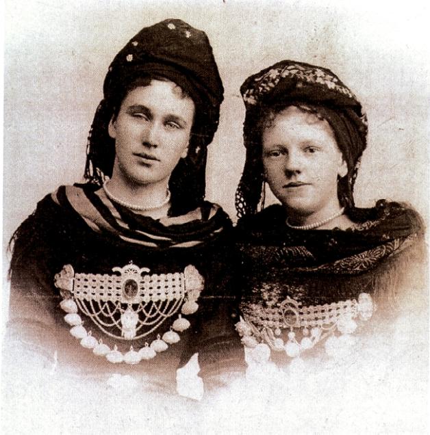 Stolpersteine erinnern an zwei Wyker Frauen