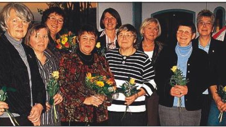 Ikebana, PC-Kurse und Kochen