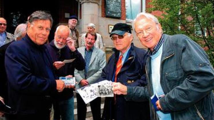 Nach 50 Jahren gabs die Abi-Arbeiten zurück