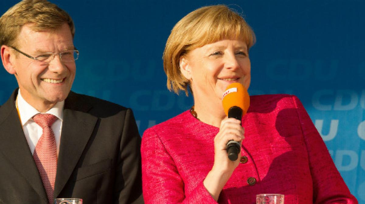 Wenig Applaus für Merkel | SHZ