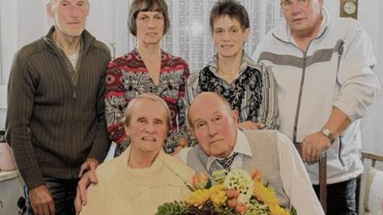 65 Jahre Ehe: "Wenn es mal nicht stimmte, haben wir in der Kneip | SHZ