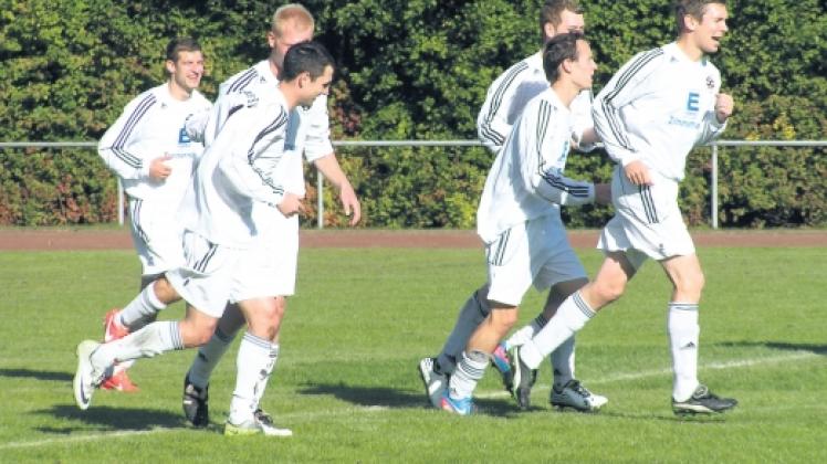 Bosau stürmt an die Spitze