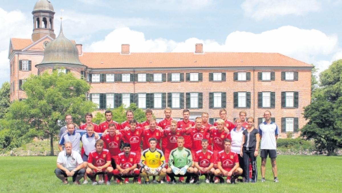 Kevin Hübner steuert drei Treffer zum 4:0 bei