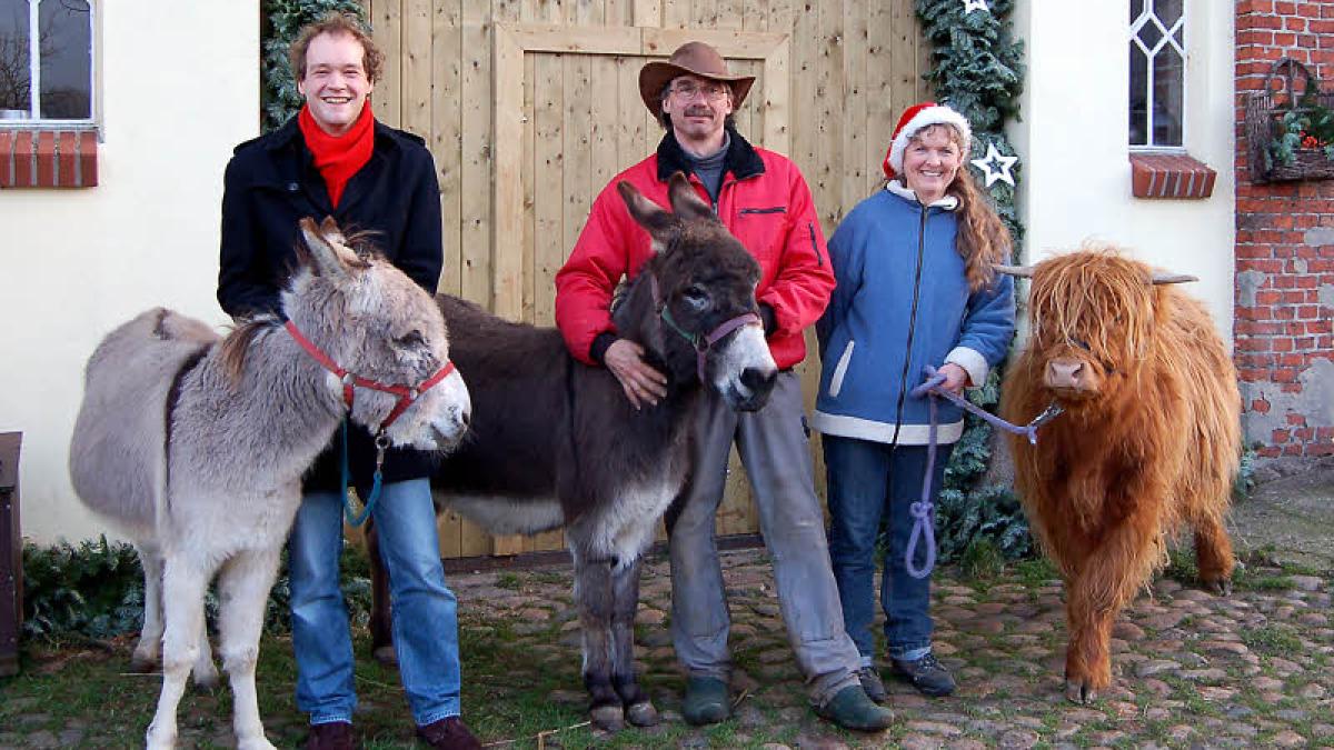 Mit Ochs’ und Esel: Gottesdienst im Stall