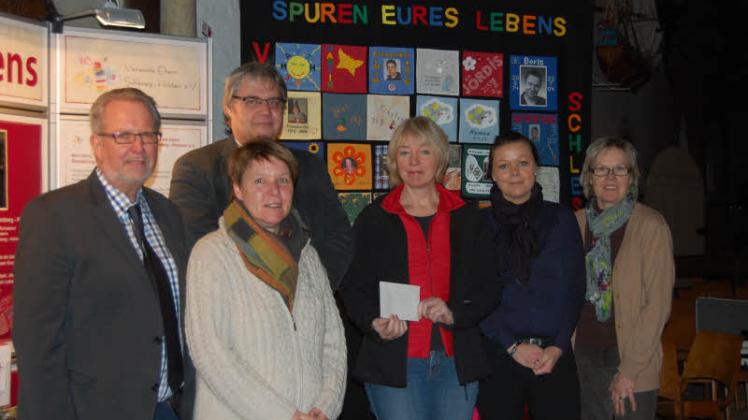 „Restcent“ für den Verein Verwaister Eltern