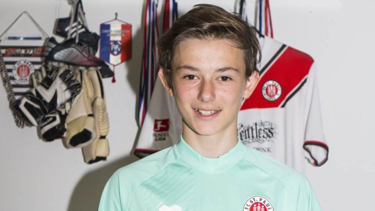 Niklas spielt beim FC St Pauli