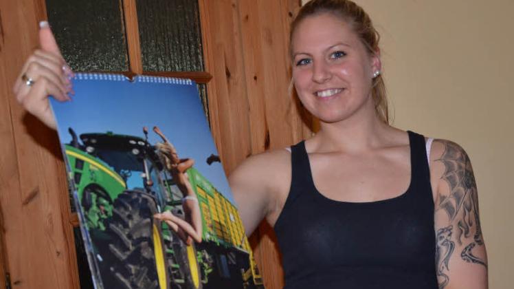 Traktoren erotisch in Szene gesetzt