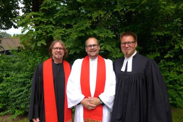 Pfingsten in Borby: Trotz kleiner Schauer wurde draußen gefeiert