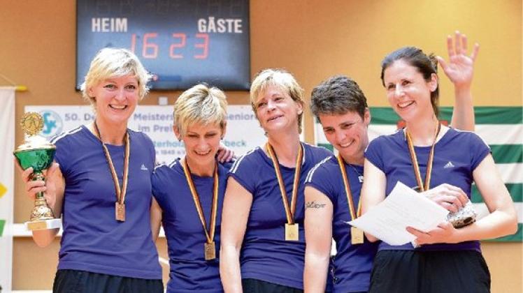 Ü 30-Prellballerinnen des SC Itzehoe gewinnen Deutsche Meistersc | SHZ