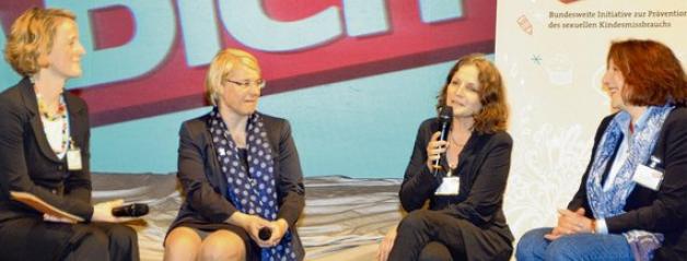 Wie Vladimir sich gegen Omas Schlabberküsse wehrt